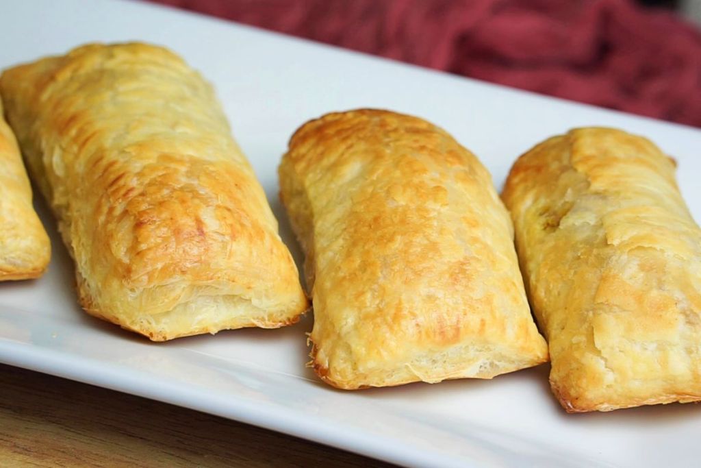 Aloo Puffs | Indian Bakery Style Aloo Patties