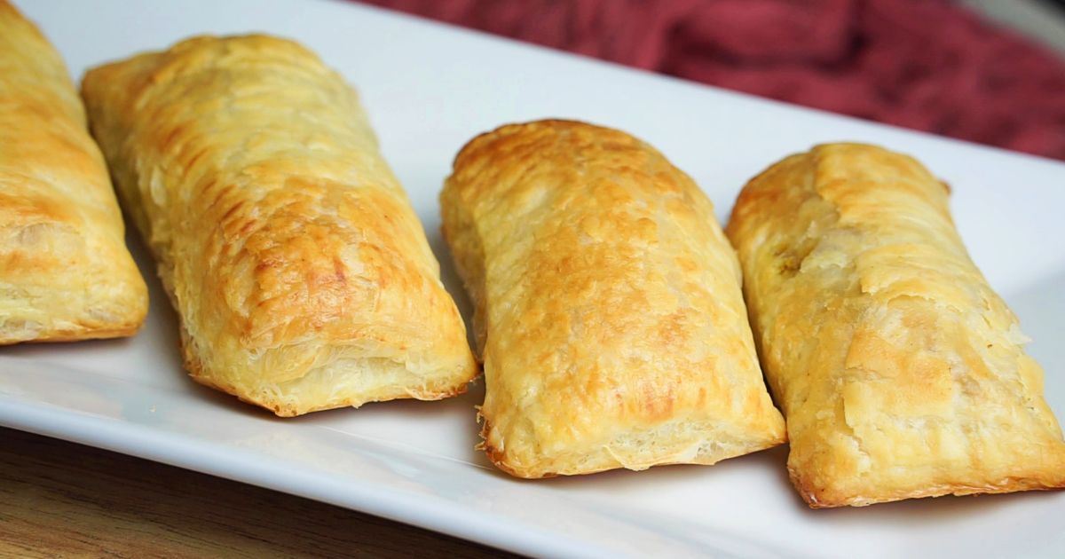 Aloo Puffs | Indian Bakery Style Aloo Patties